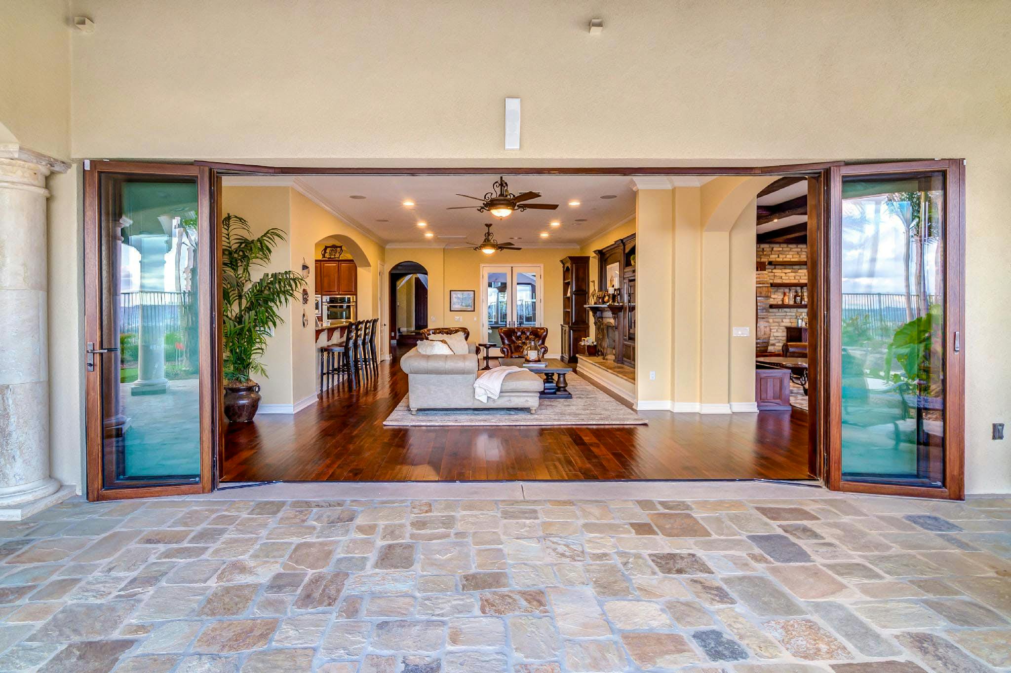 Selection Guide To The Perfect Retractable Glass Walls Nanawall